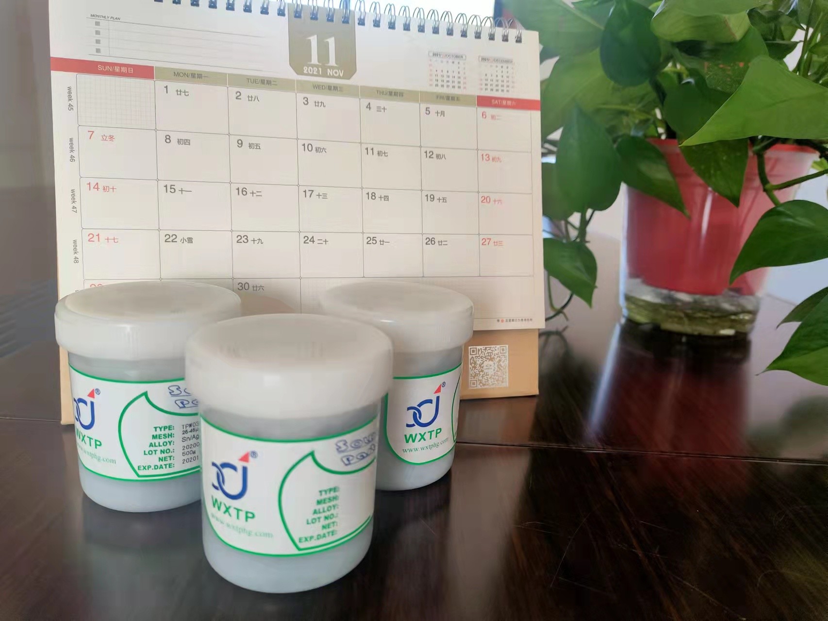 138 Deg Sn42Bi58 Electrical Paste Flux Low Temperature Lead Free Solder ...